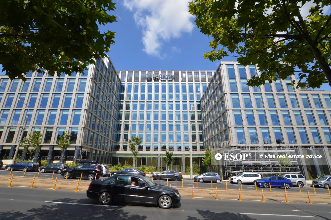 U CENTER Building A - Office for Rent - 0% commission @ ESOP